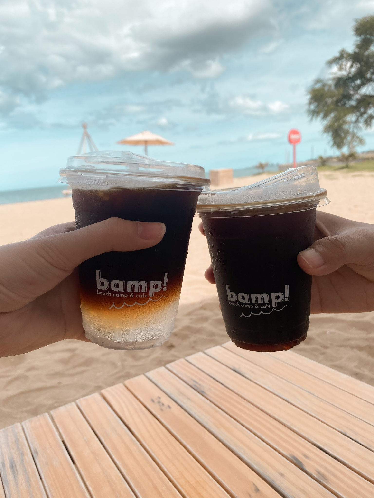 BAMP Beach camp & Cafe คาเฟ่ริมทะเลปราณบุรี