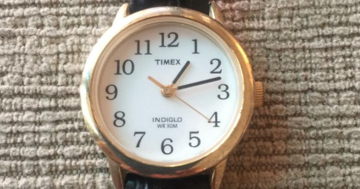นาฬิกา Timex Indiglo WR 30M CR 2016 Cell
