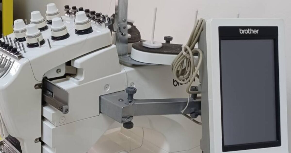 ขายจักรปักรคอมพิวเตอร์ 6 เข็ม brother PR655 สภาพดี