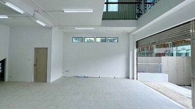 เฉพาะชั้น 1 และชั้นลอย 2คูหา MRT หัวหมาก 600 ม.ให้เช่าอาคารใหม่